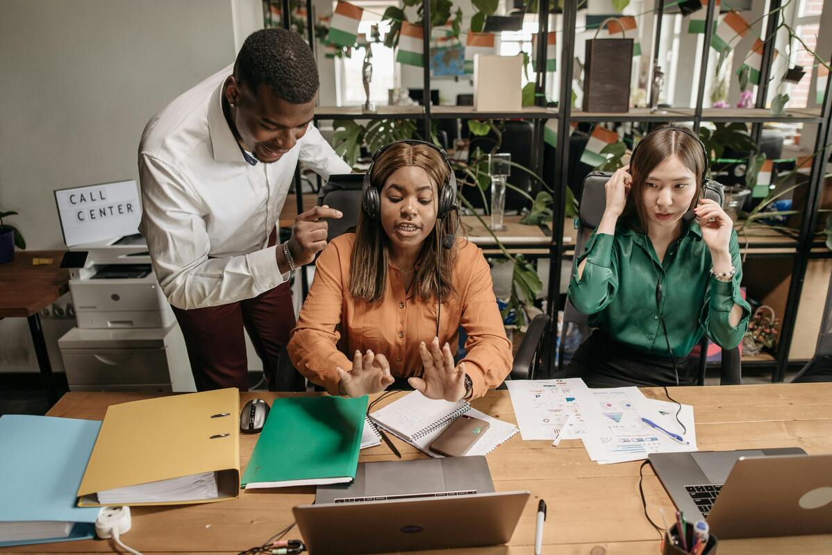 Outsourcing vs In-House Customer Service: A Practical Guide for Growing ...